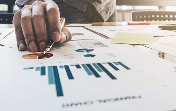 About Facility Issues, a facility benchmarking consulting firm